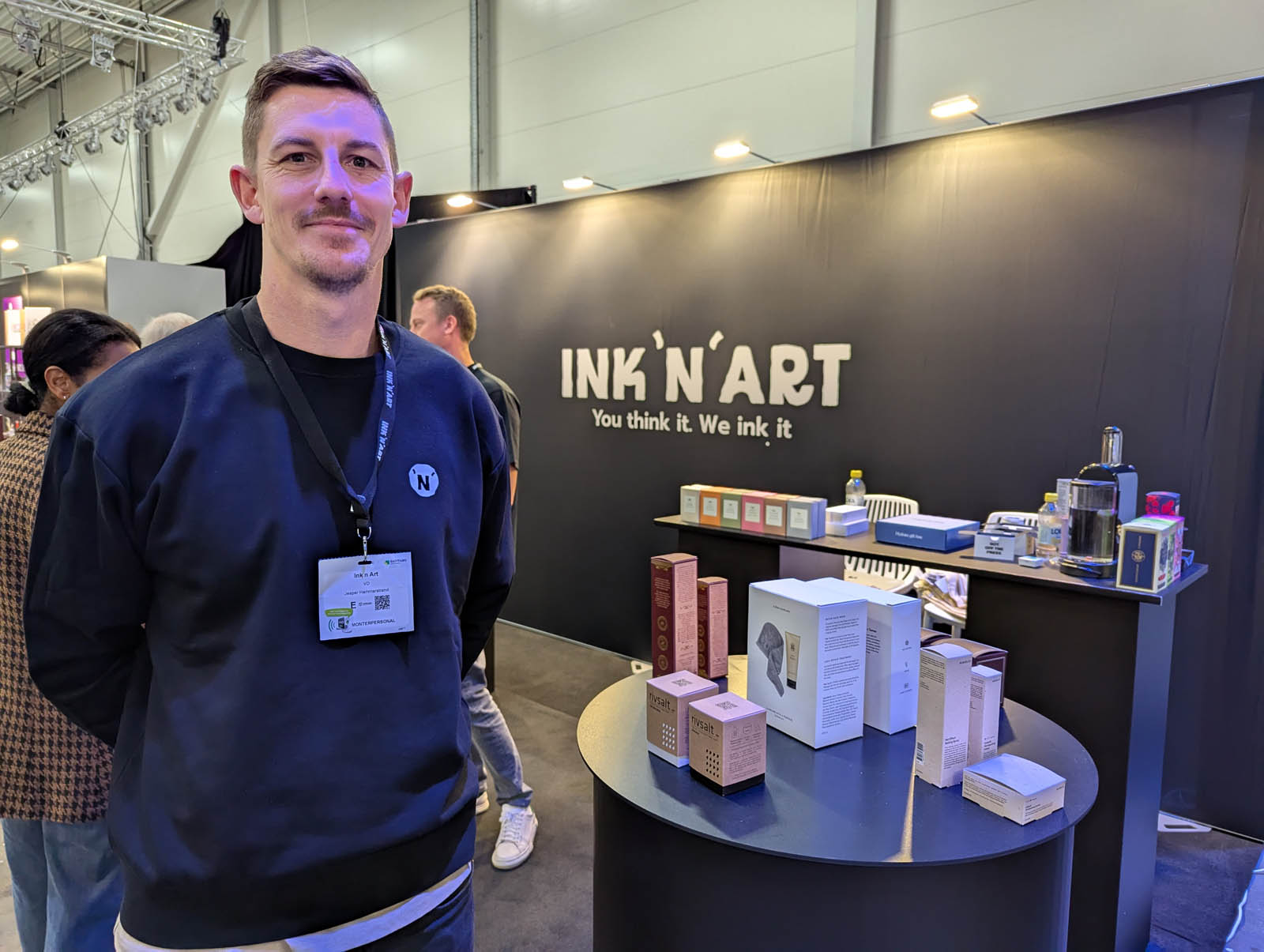 Kunsten å tømme en messestand!